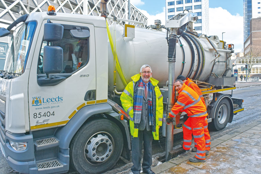 Gully Cleaning Team Ahead Of Schedule - Yorkshire Reporter